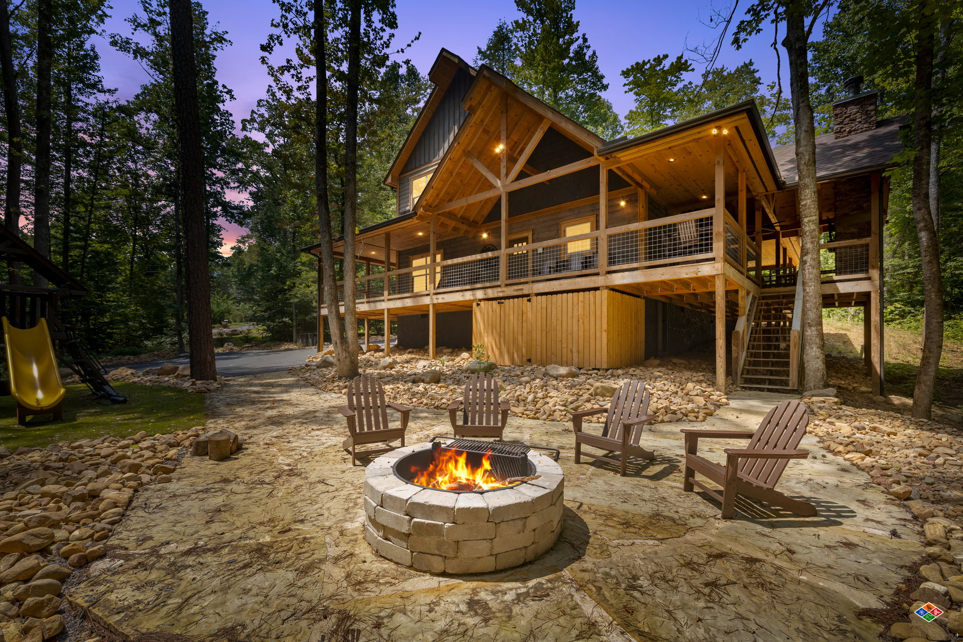 Modern Adventure Splash Cabin