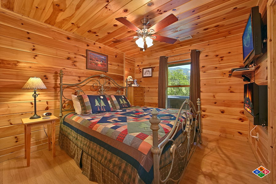 Cajun Hideaway - Gatlinburg Cabin - Smoky Mountains