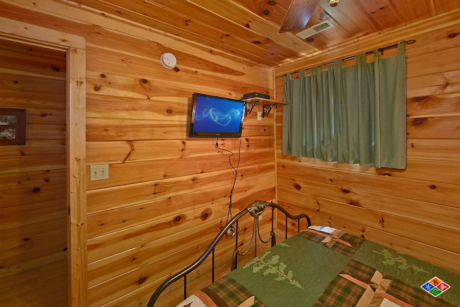Cajun Hideaway - Gatlinburg Cabin - Smoky Mountains