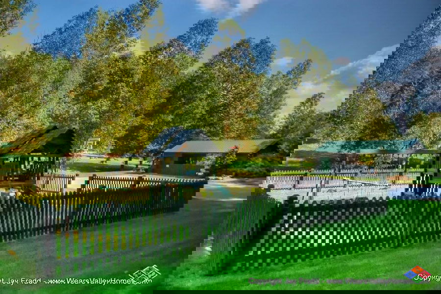 Cedar Hawk Springs Cabin