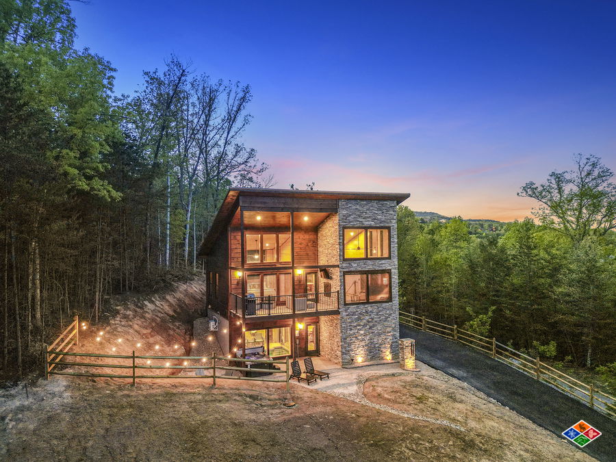 Cedar Hawk Springs Cabin