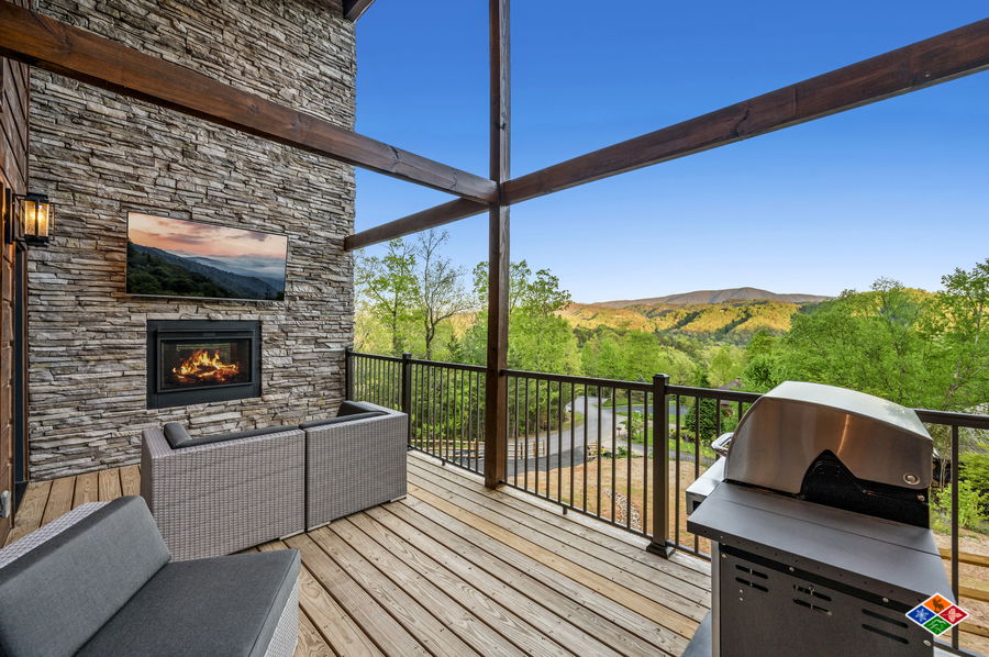 Cedar Hawk Springs Cabin