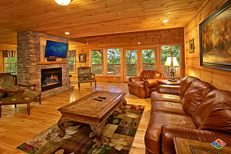 Grand Timber Lodge - Gatlinburg Cabin - Smoky Mountains