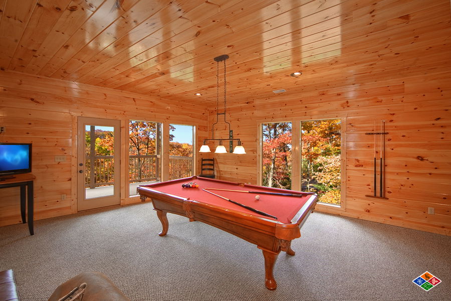 Lazy Daze Lodge - Gatlinburg Cabin - Smoky Mountains