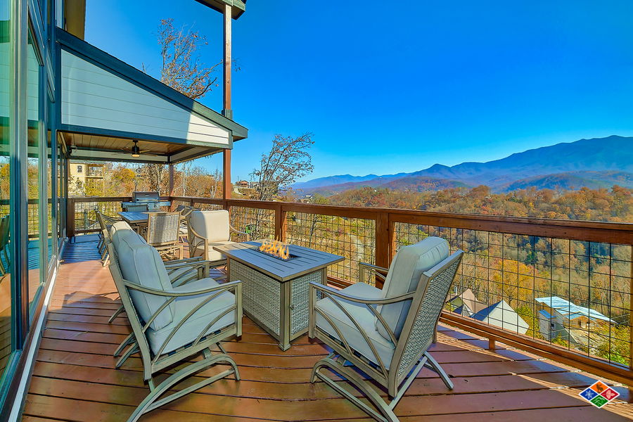 LeConte Luxury Lodge - Unbelievable Mountain Views
