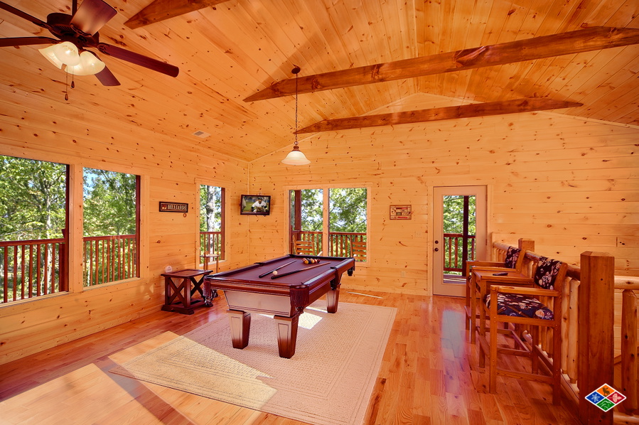 Lumberjack Lodge - Gatlinburg Cabin - Smoky Mountains