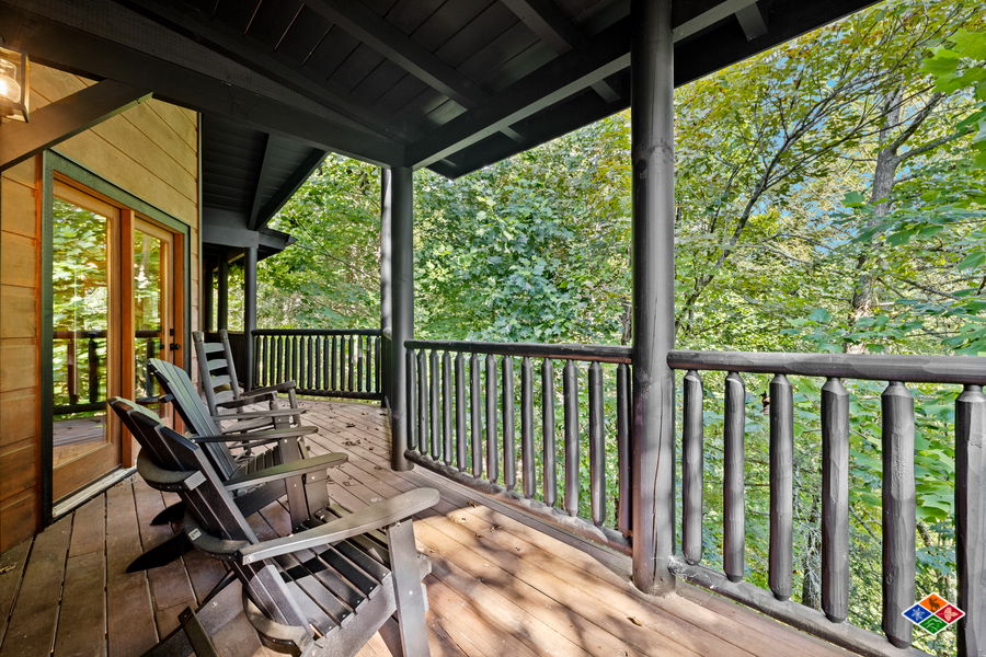 Modern Rustic Hideaway Cabin