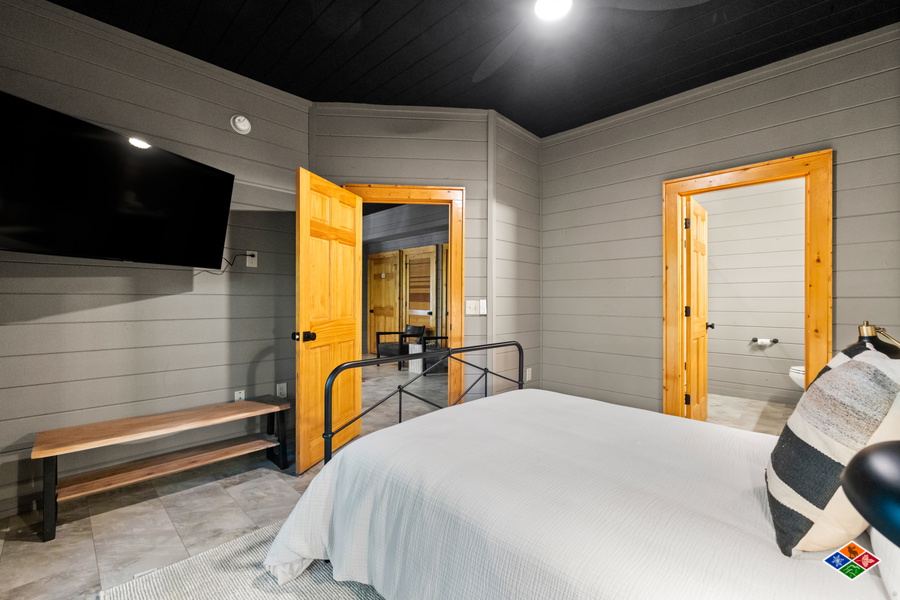 Modern Rustic Hideaway Cabin