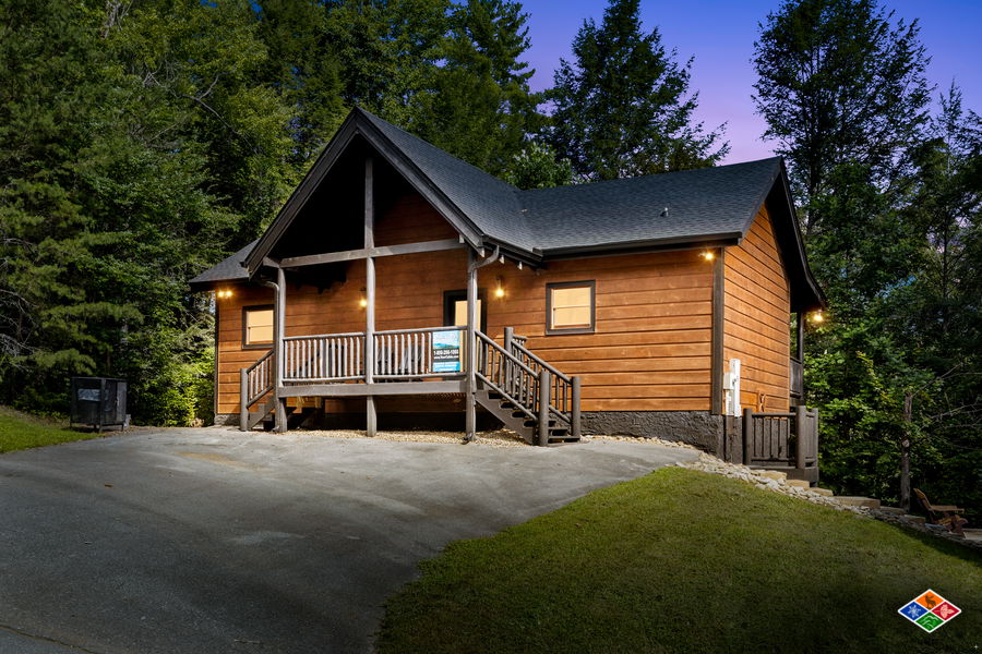 Modern Rustic Hideaway Cabin