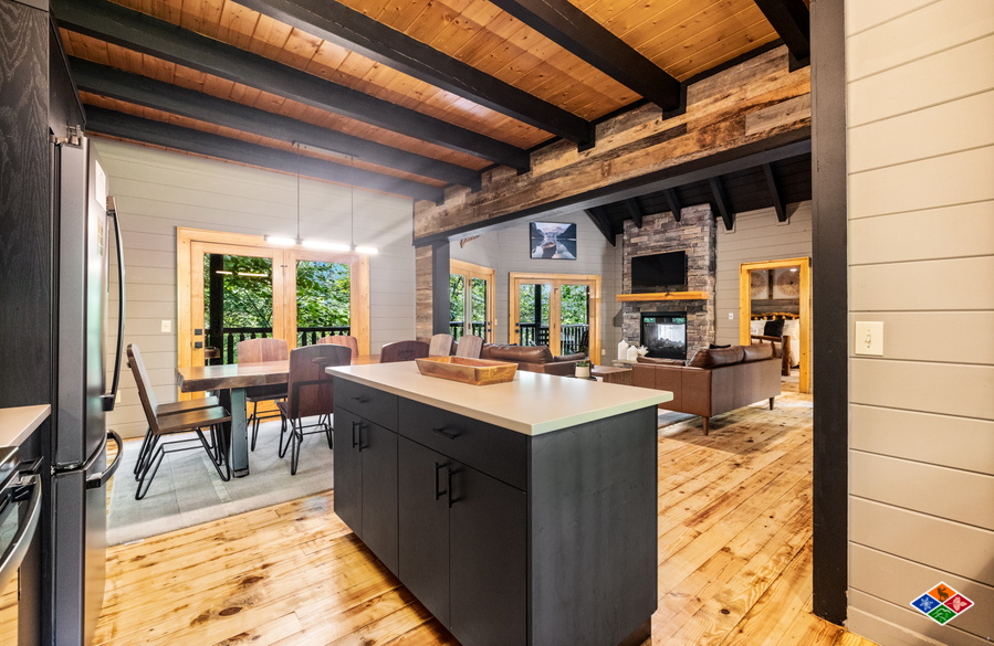 Modern Rustic Hideaway Cabin