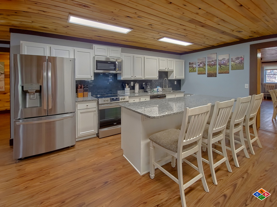 The Skybox Lodge Large Group Cabin