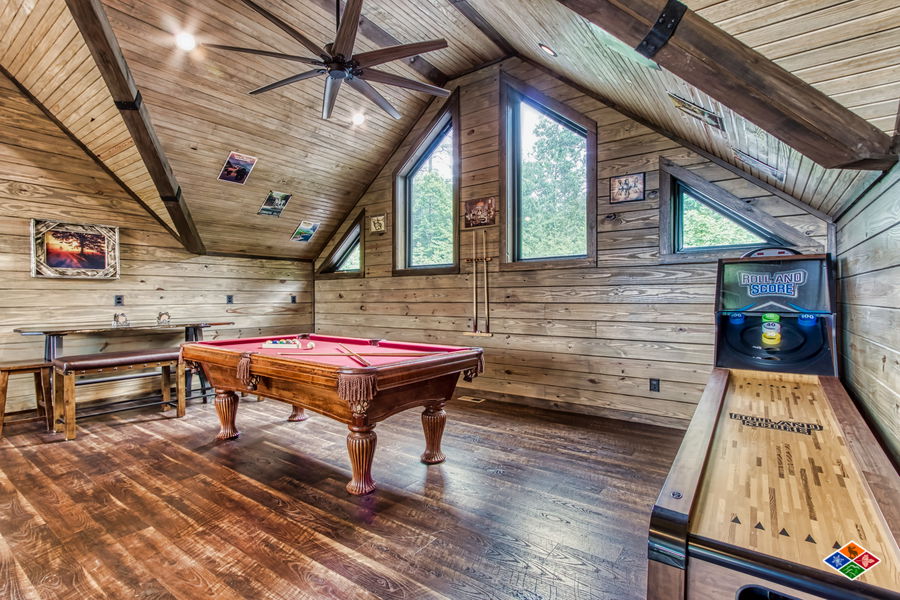 Amazing Indoor Pool Cabin
