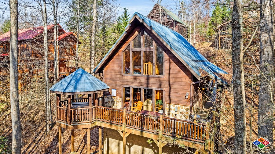 Tucked Inn - Gatlinburg Cabin - Smoky Mountains