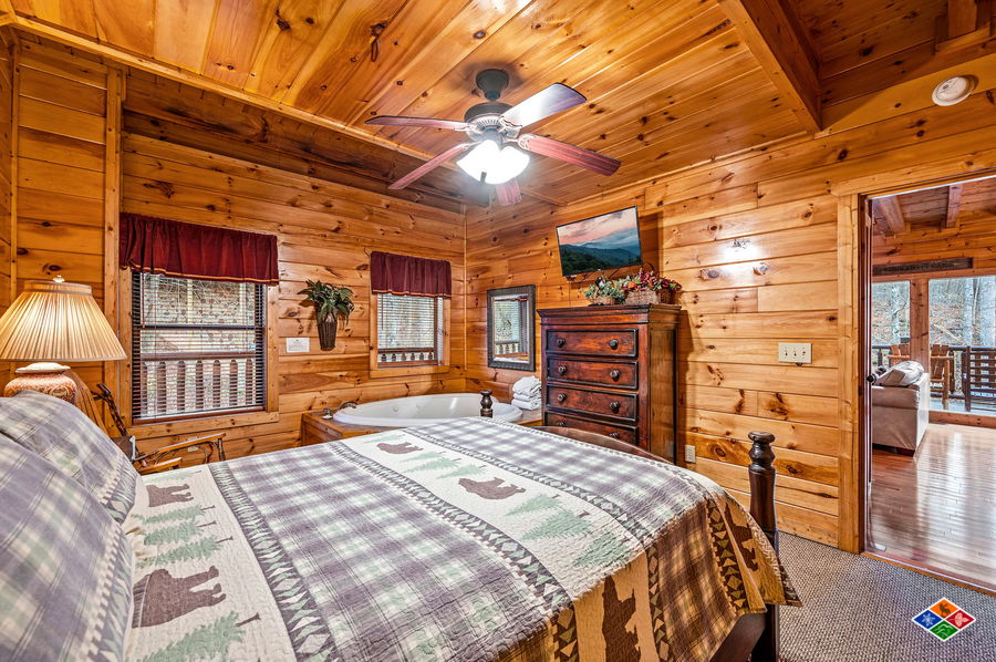 Tucked Inn - Gatlinburg Cabin - Smoky Mountains