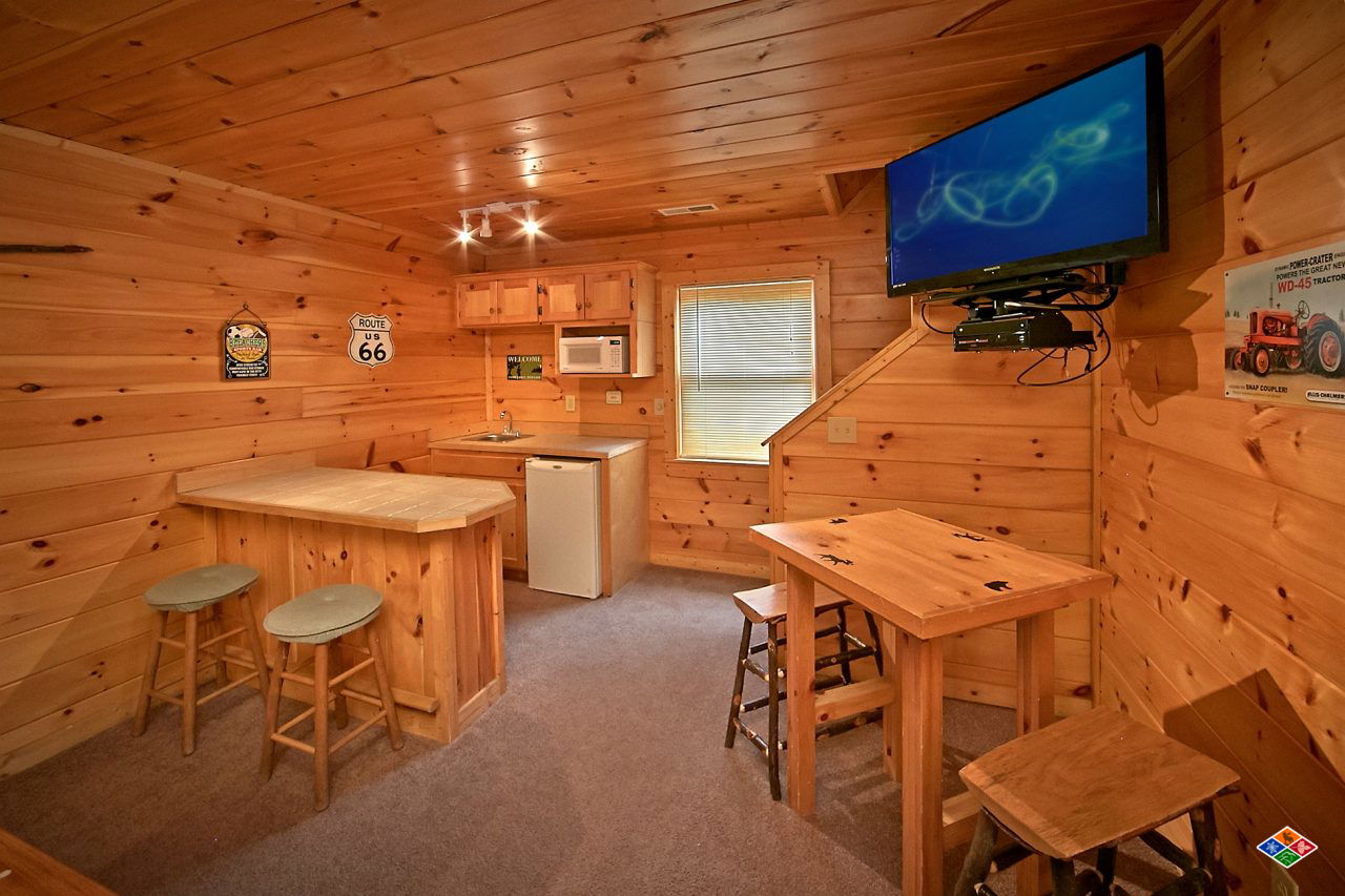 A Secret Hideaway - Sevierville Cabin - Smoky Mountains