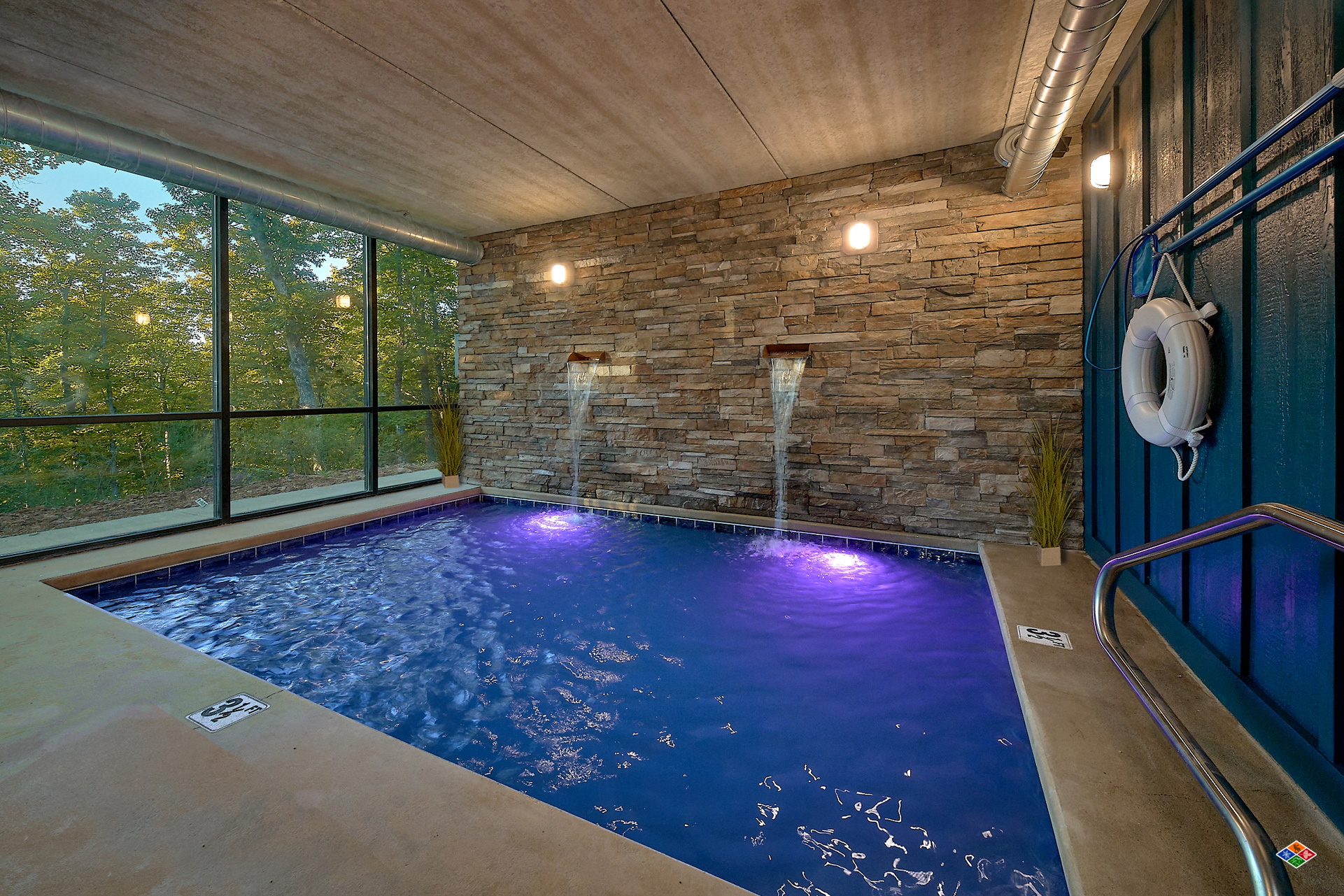 Last minute specials on Gatlinburg Cabin Rentals