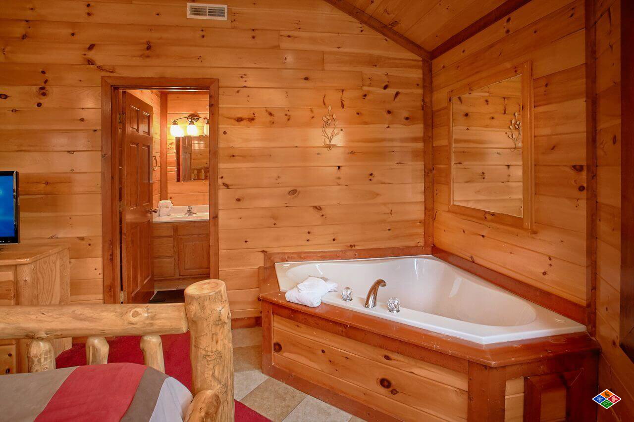 Cherokee Pool Lodge - Cosby Cabin - Smoky Mountains