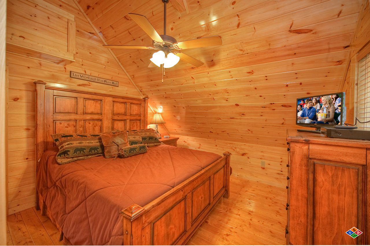 Hilltop Hideaway - Gatlinburg Cabin - Smoky Mountains