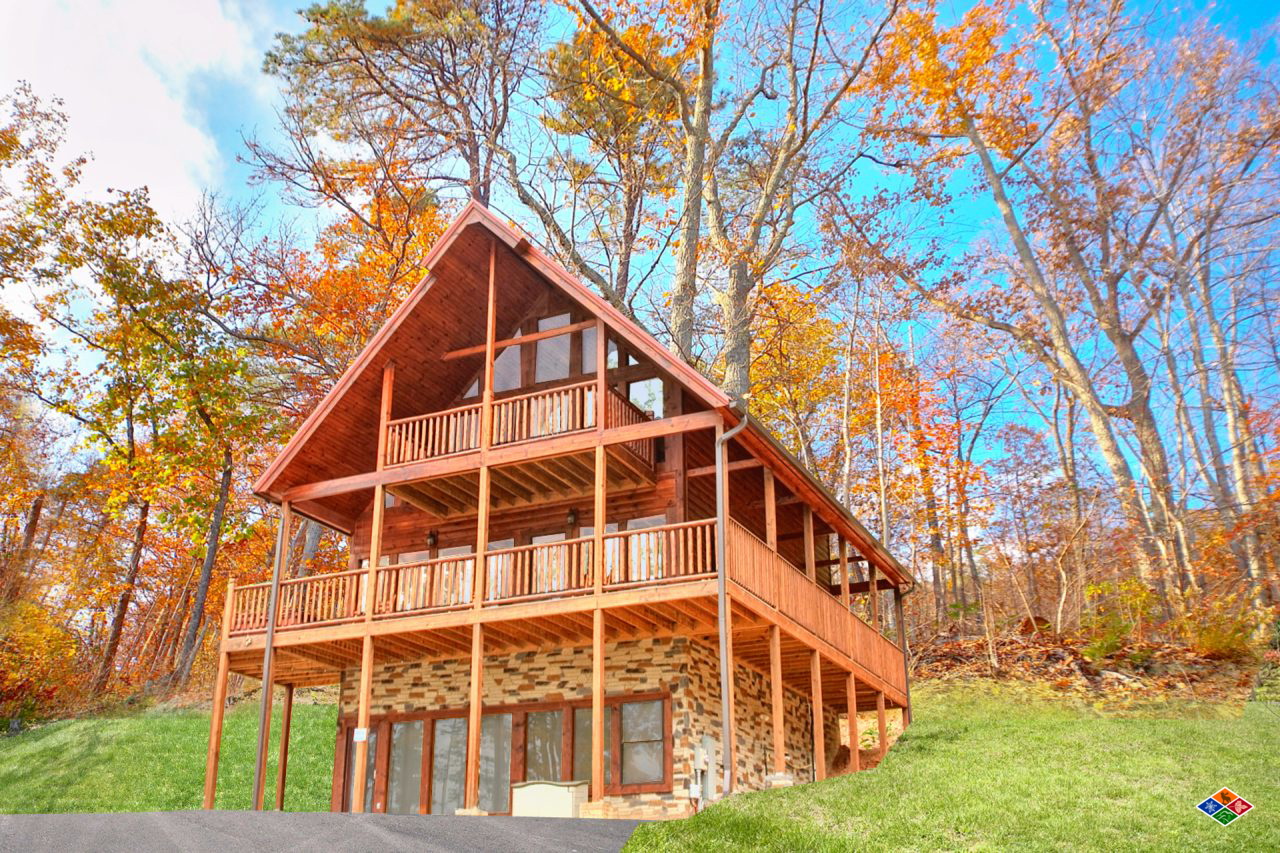 Hilltop Hideaway - Gatlinburg Cabin - Smoky Mountains