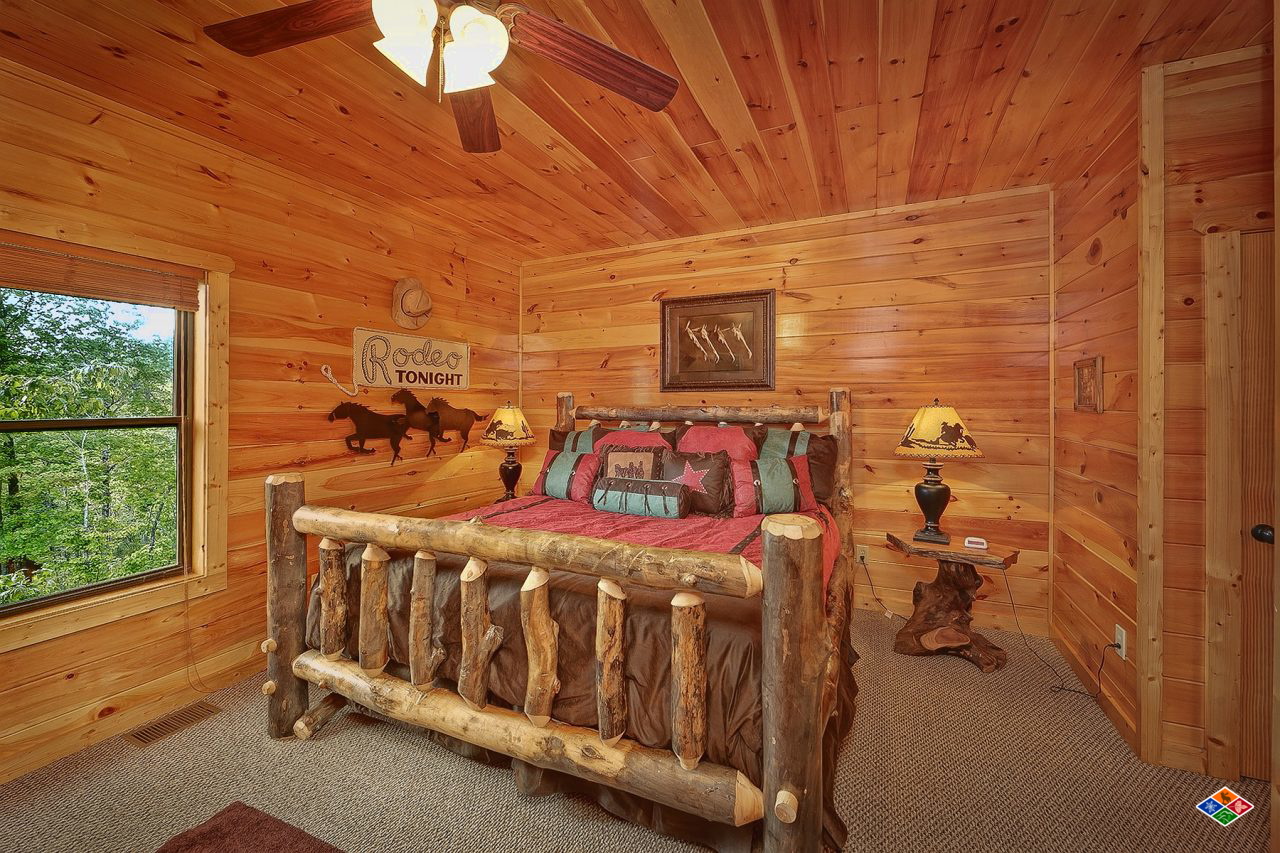 Knotty & Nice - Gatlinburg Cabin - Smoky Mountains
