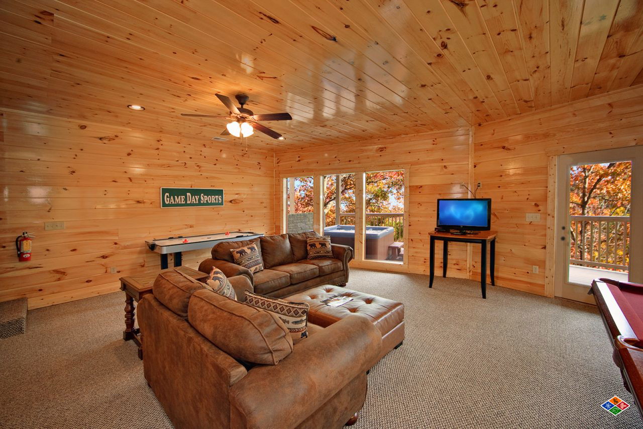 Lazy Daze Lodge - Gatlinburg Cabin - Smoky Mountains