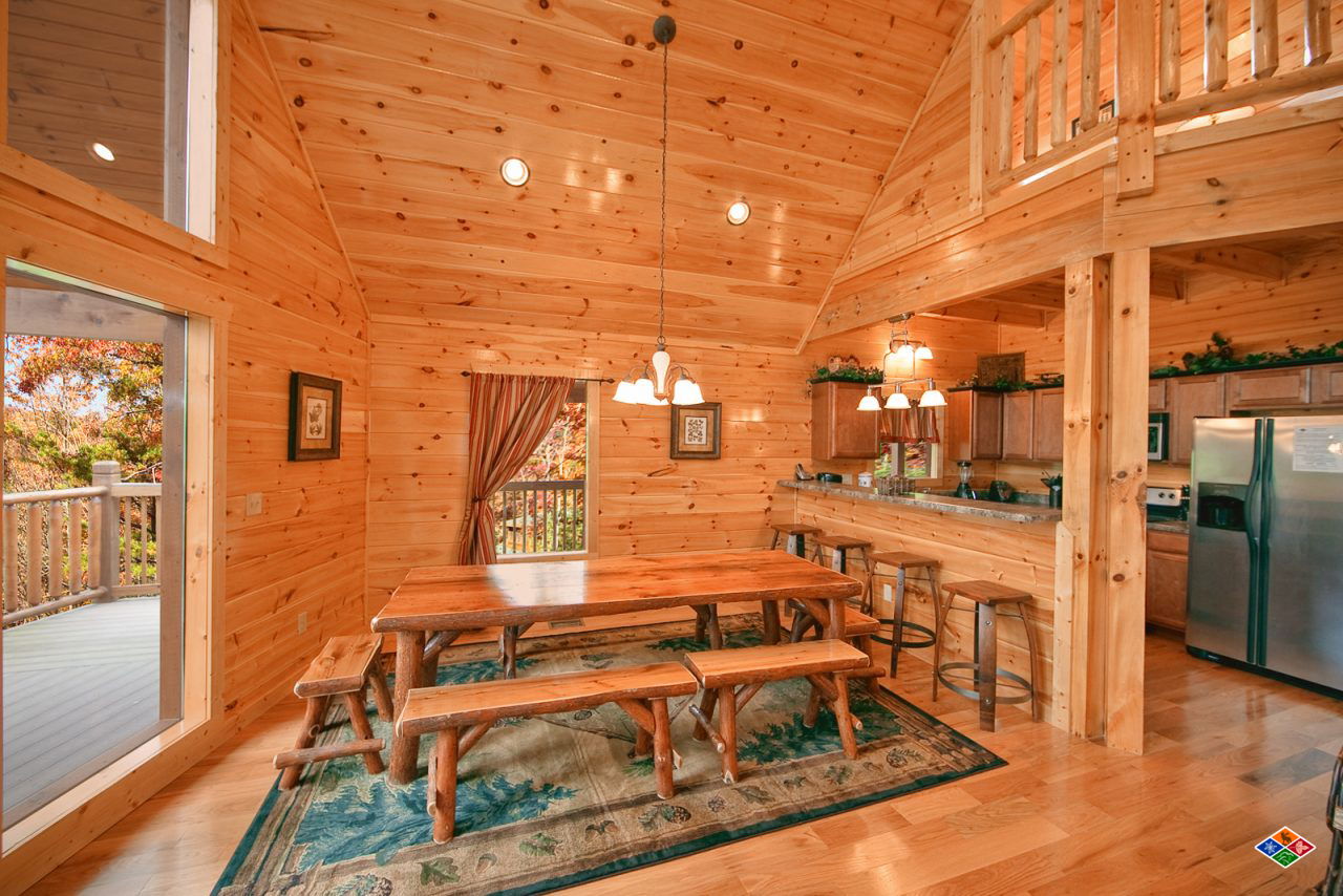 Lazy Daze Lodge - Gatlinburg Cabin - Smoky Mountains