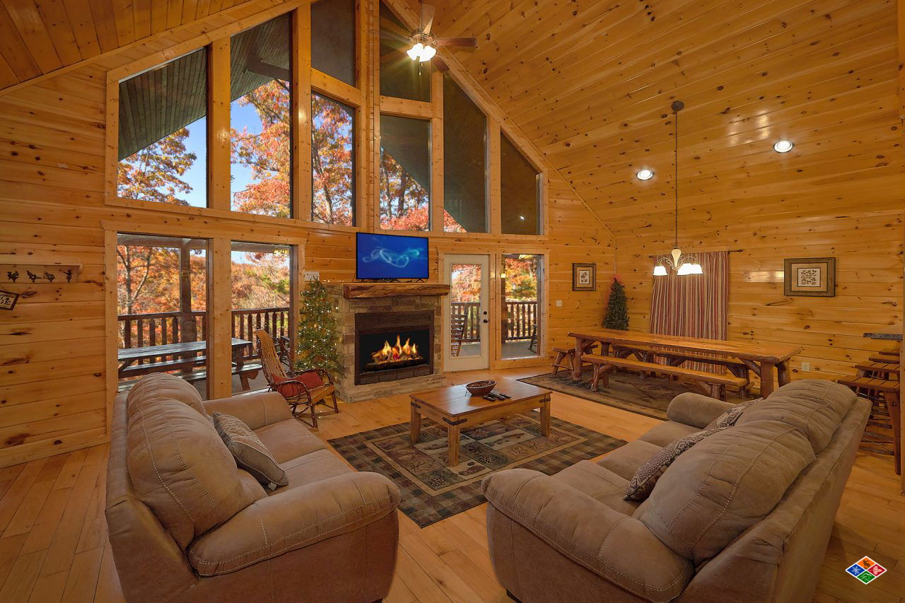 Lazy Daze Lodge - Gatlinburg Cabin - Smoky Mountains