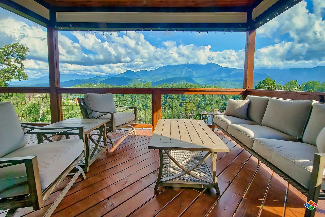 LeConte Luxury Lodge - Unbelievable Mountain Views