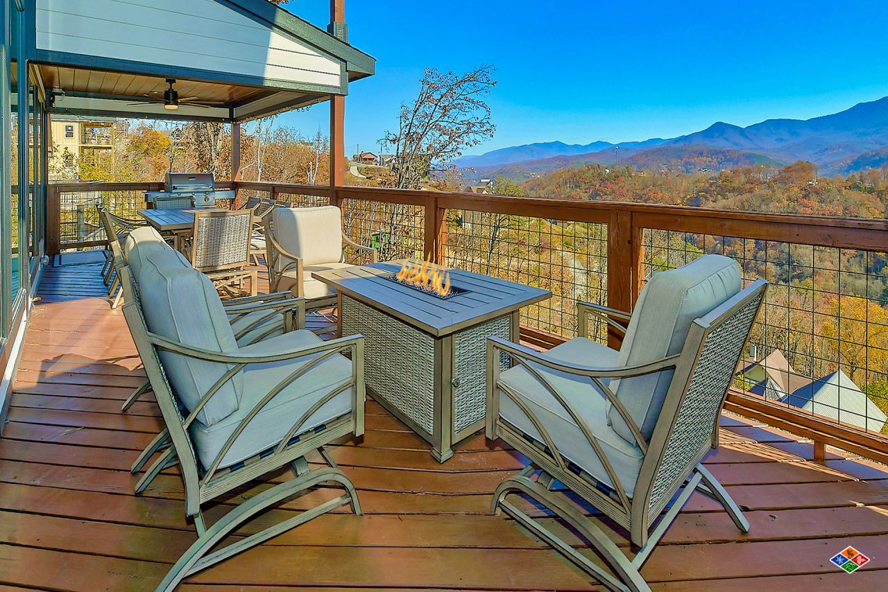 LeConte Luxury Lodge - Unbelievable Mountain Views