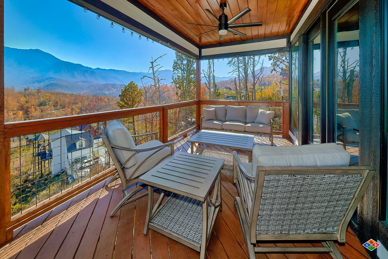 LeConte Luxury Lodge - Unbelievable Mountain Views