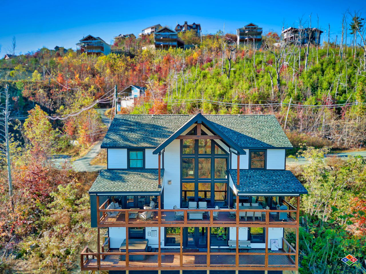 LeConte Luxury Lodge - Unbelievable Mountain Views