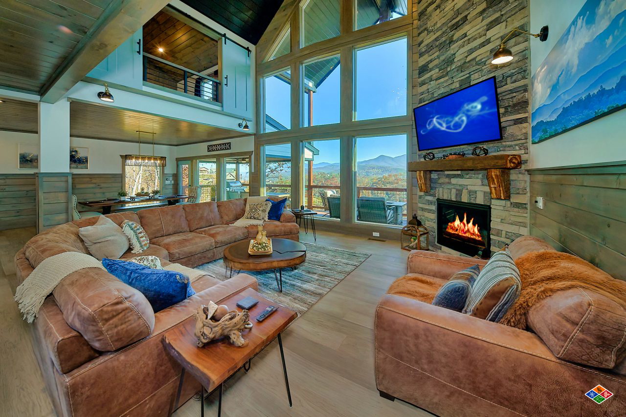 LeConte Luxury Lodge - Unbelievable Mountain Views