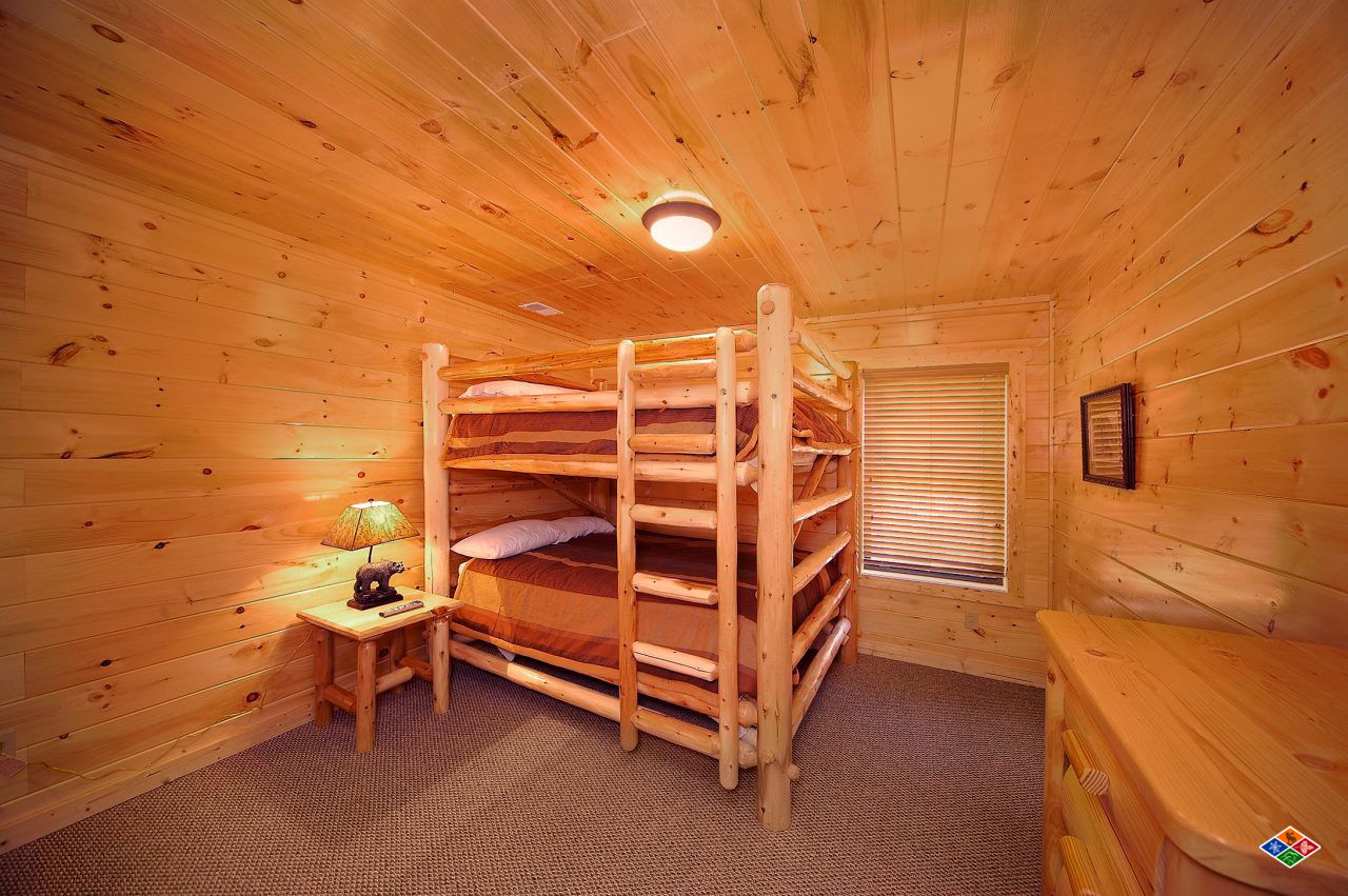 Lumberjack Lodge - Gatlinburg Cabin - Smoky Mountains