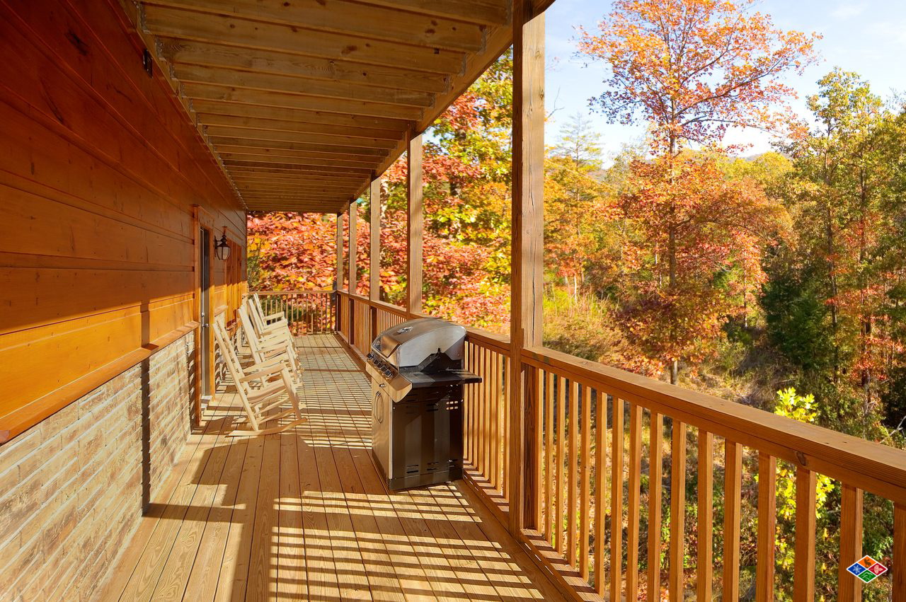 Lumberjack Lodge - Gatlinburg Cabin - Smoky Mountains