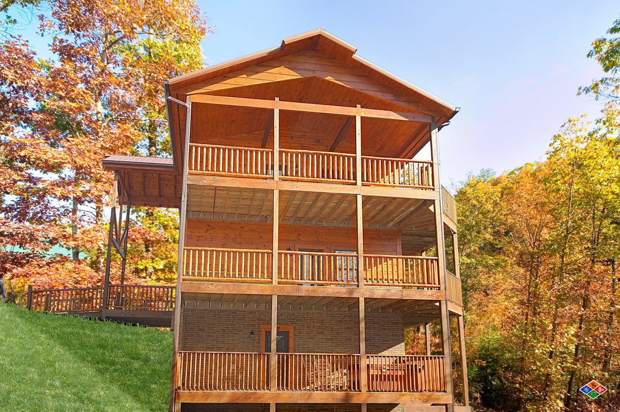 Lumberjack Lodge - Gatlinburg Cabin - Smoky Mountains
