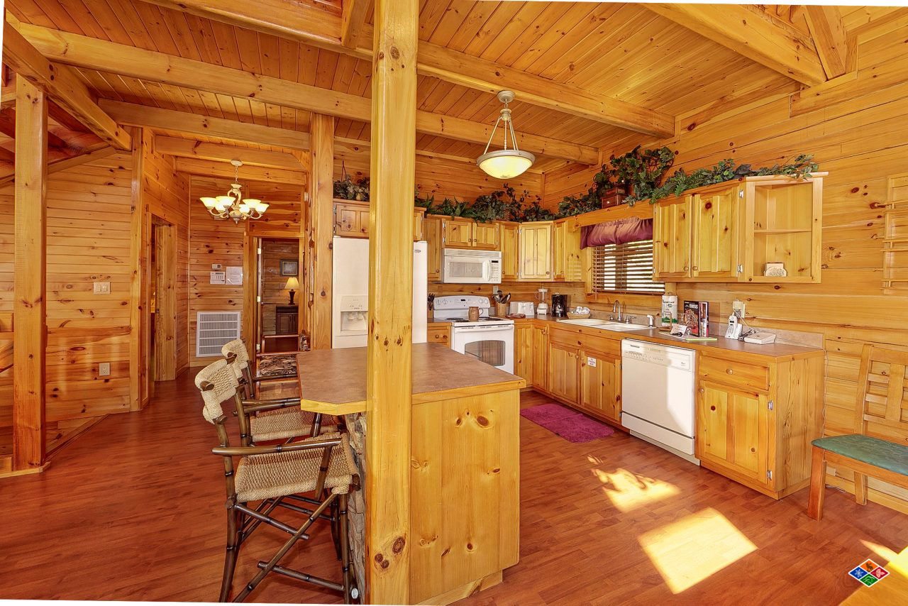 Secluded Hideaway - Pigeon Forge Cabin - Smoky Mountains